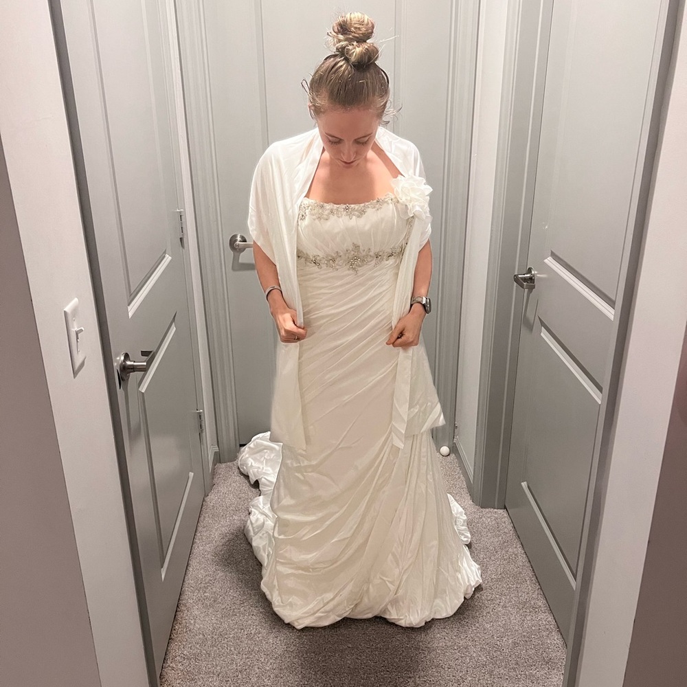 Mari Lee Corset Wedding Dress With Shawl And Optional… - Gem